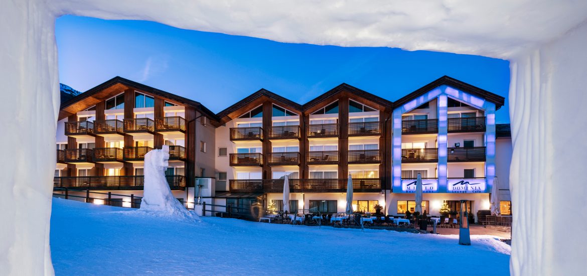 Dormire in uno chalet di ghiaccio a Livigno nell'Hotel Lac Salin
