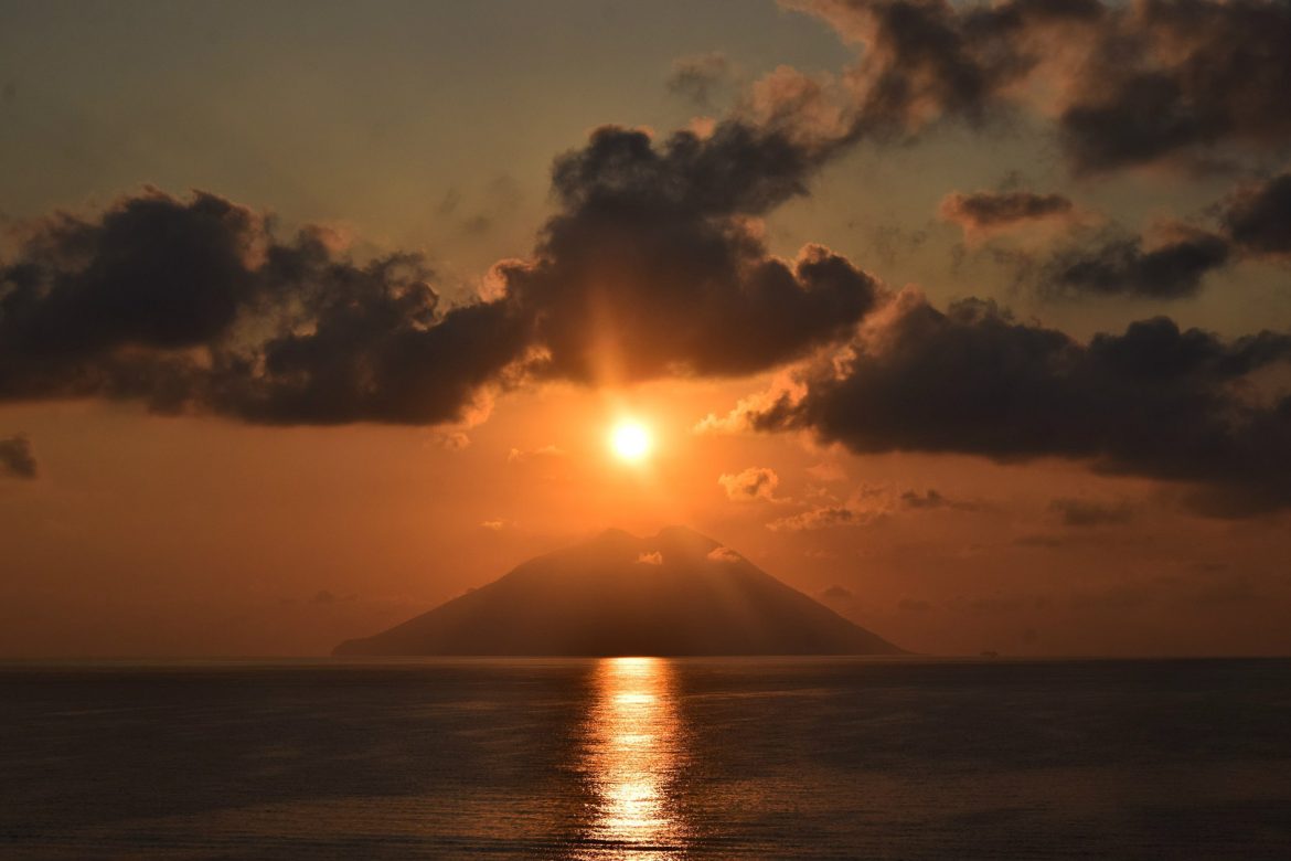 Stromboli, itinerario tra mare, gechi e "Iddu" - VeraClasse