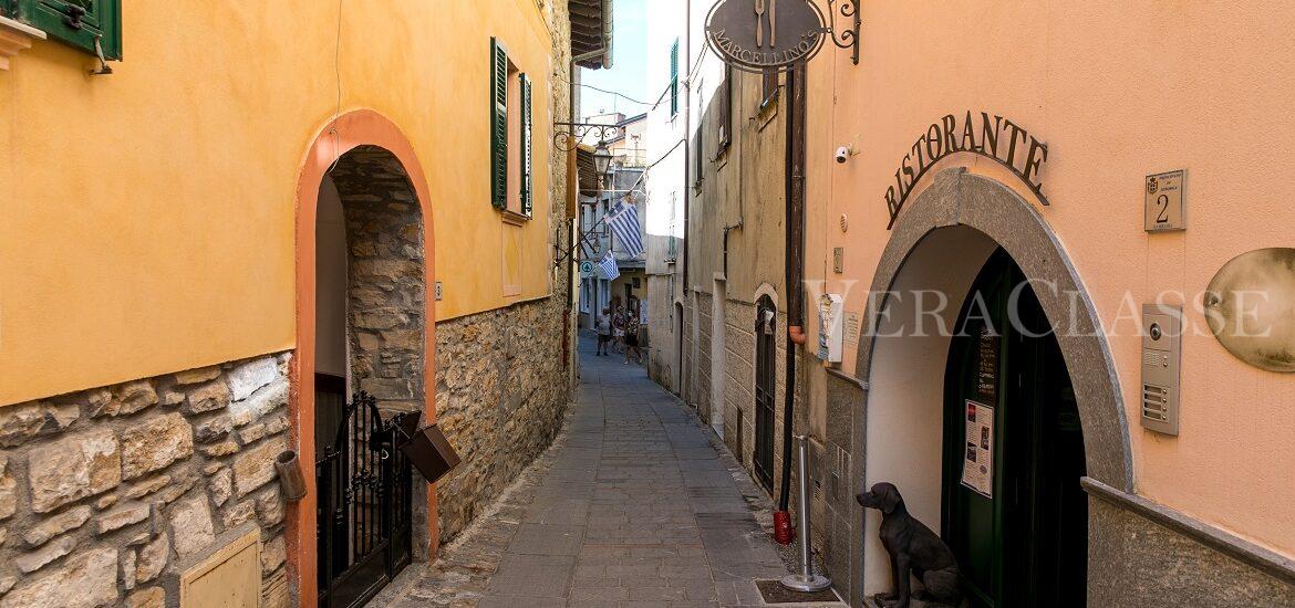 Principato di Seborga, il mistero della città templare in Liguria ...
