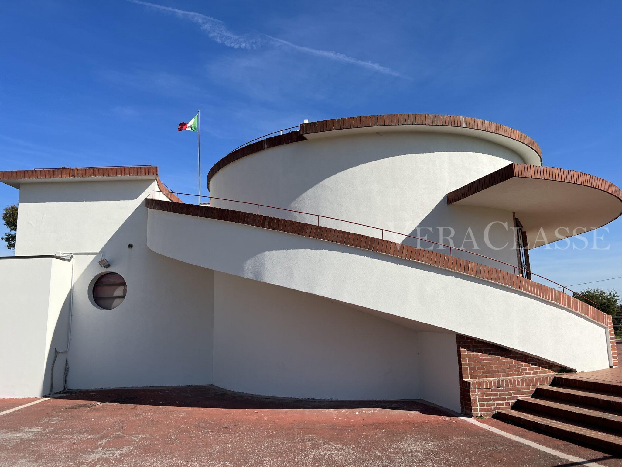 Aeroporto Nicelli a Lido di Venezia, il più antico e più bello d'Italia ...