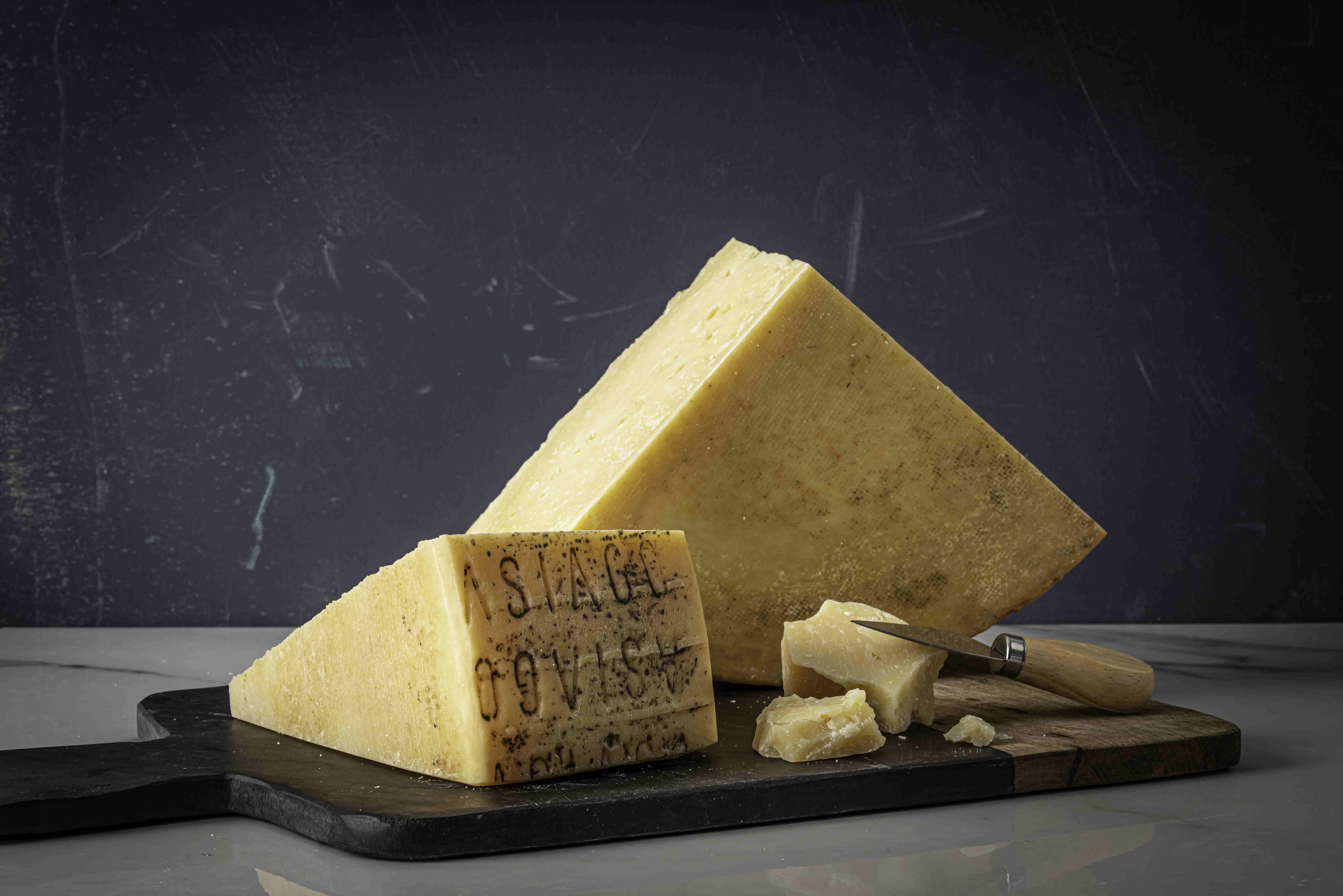 Formaggio Asiago protagonista a Vinitaly - VeraClasse